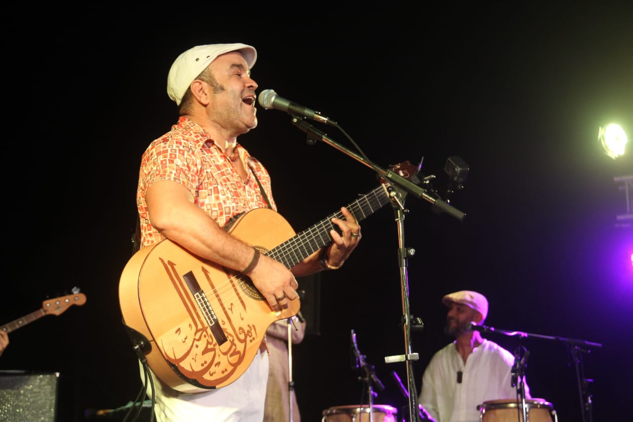 Le chanteur Yasser Jeradi fait vibrer ses fans à Hammamet - Le Temps News