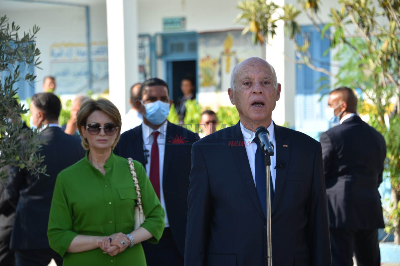 Kaïs Saïed et Ichraf Chebil votent à Ennasr - Le Temps News