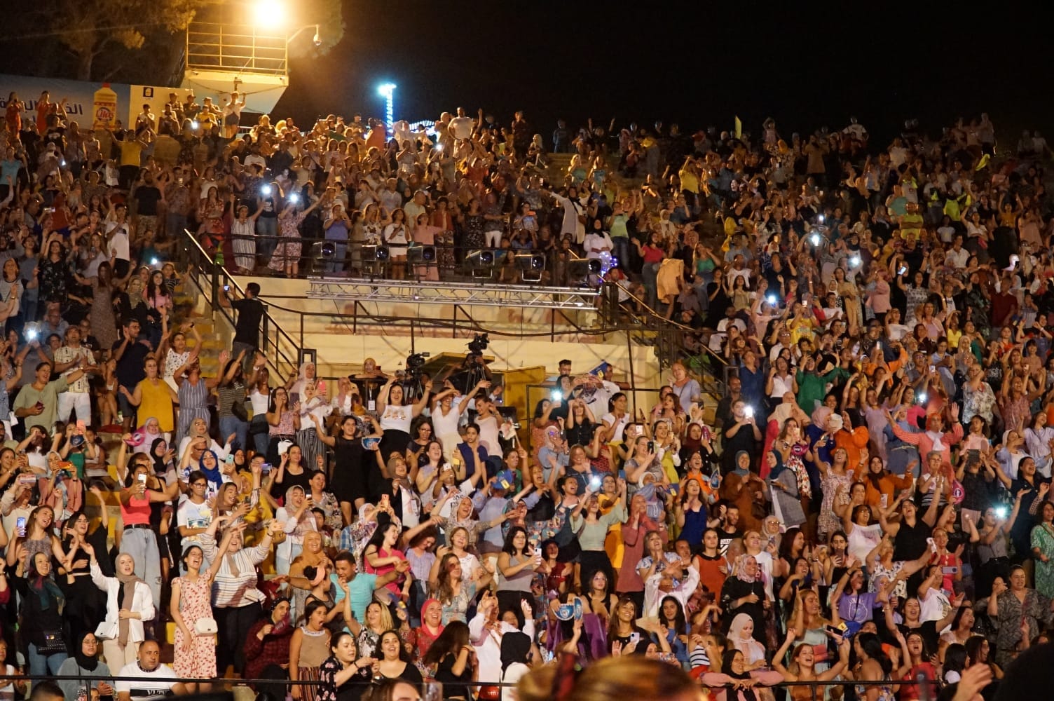 Le duo Wael Jassar et Adham Marwan font un tour de chants complet et ...