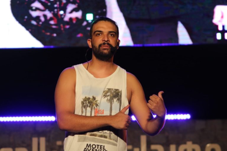 « Evasion » de Aziz Jebali : humour, ironie et une ... "planète 2.0 ...